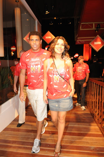 Famosos no carnaval do Rio de Janeiro - Foto 1 - Galeria de Fotos